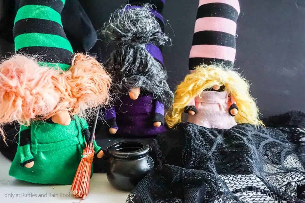19 Glorious Hocus Pocus Crafts For A Spook-tacular Halloween