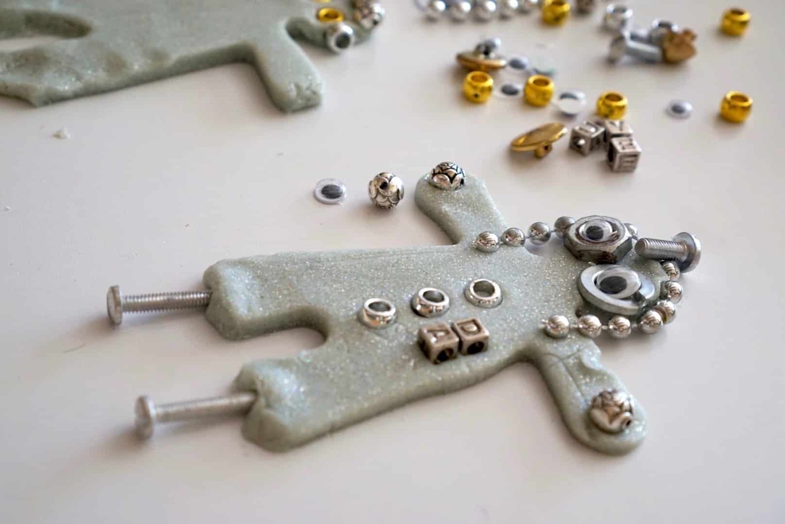 These 21 Robot Crafts are Perfect for STEAM Activities!